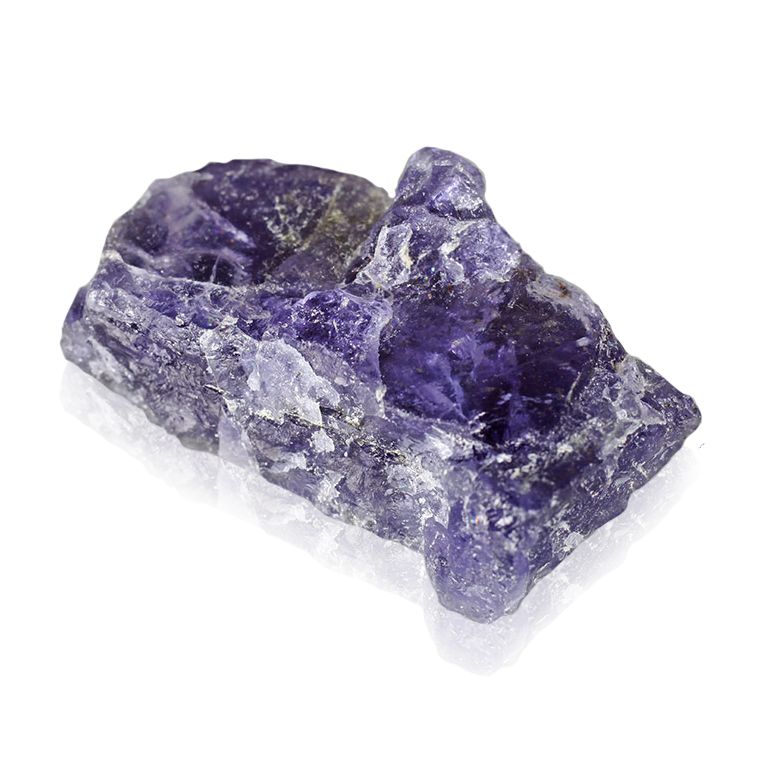 Иолит: минерал кордиерит, фиалковый камень, водяной сапфир